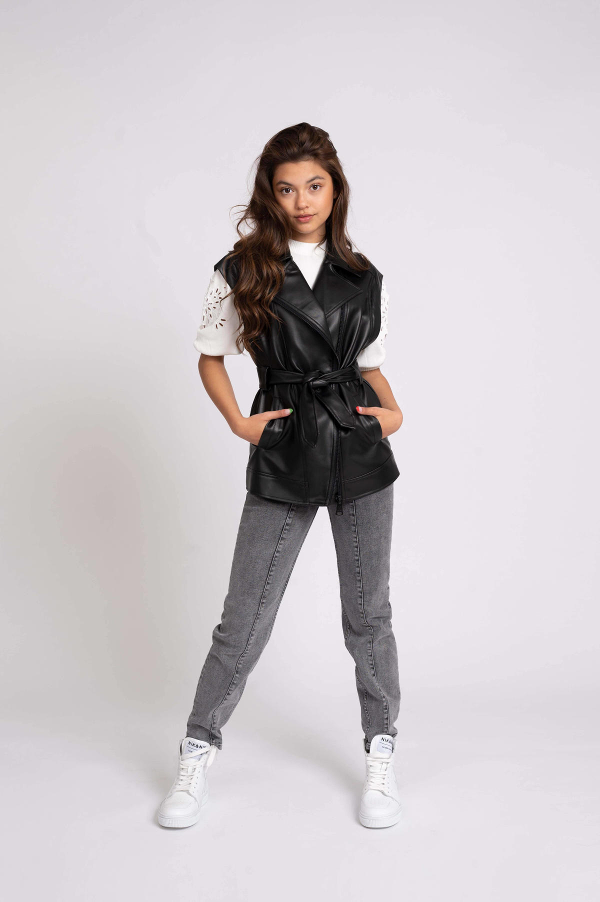 NIK&NIK imitatieleren gilet Eleen zwart | kleertjes.com