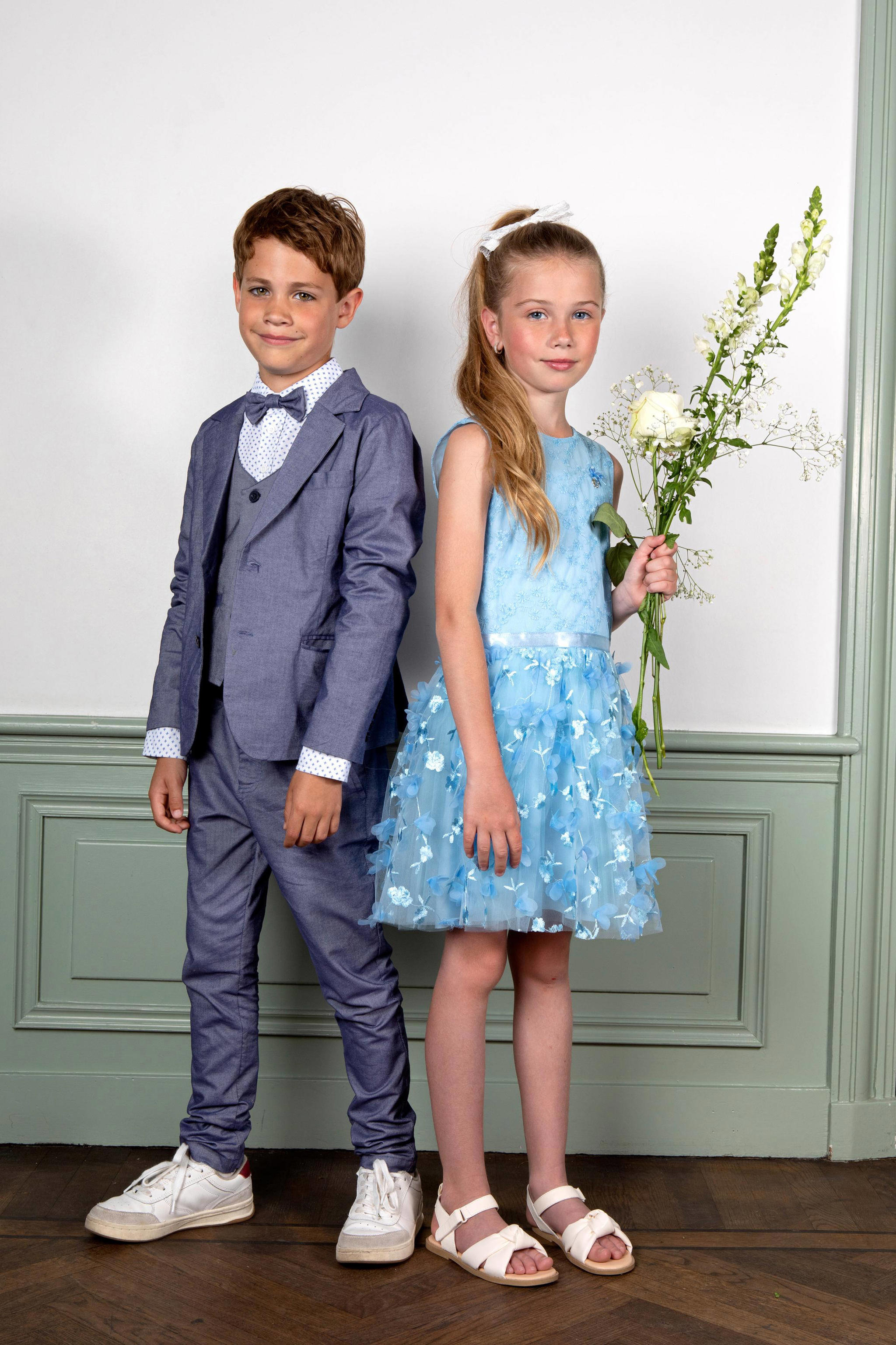 Le Chic jurk SYMPHONY met plooien lichtblauw | kleertjes.com