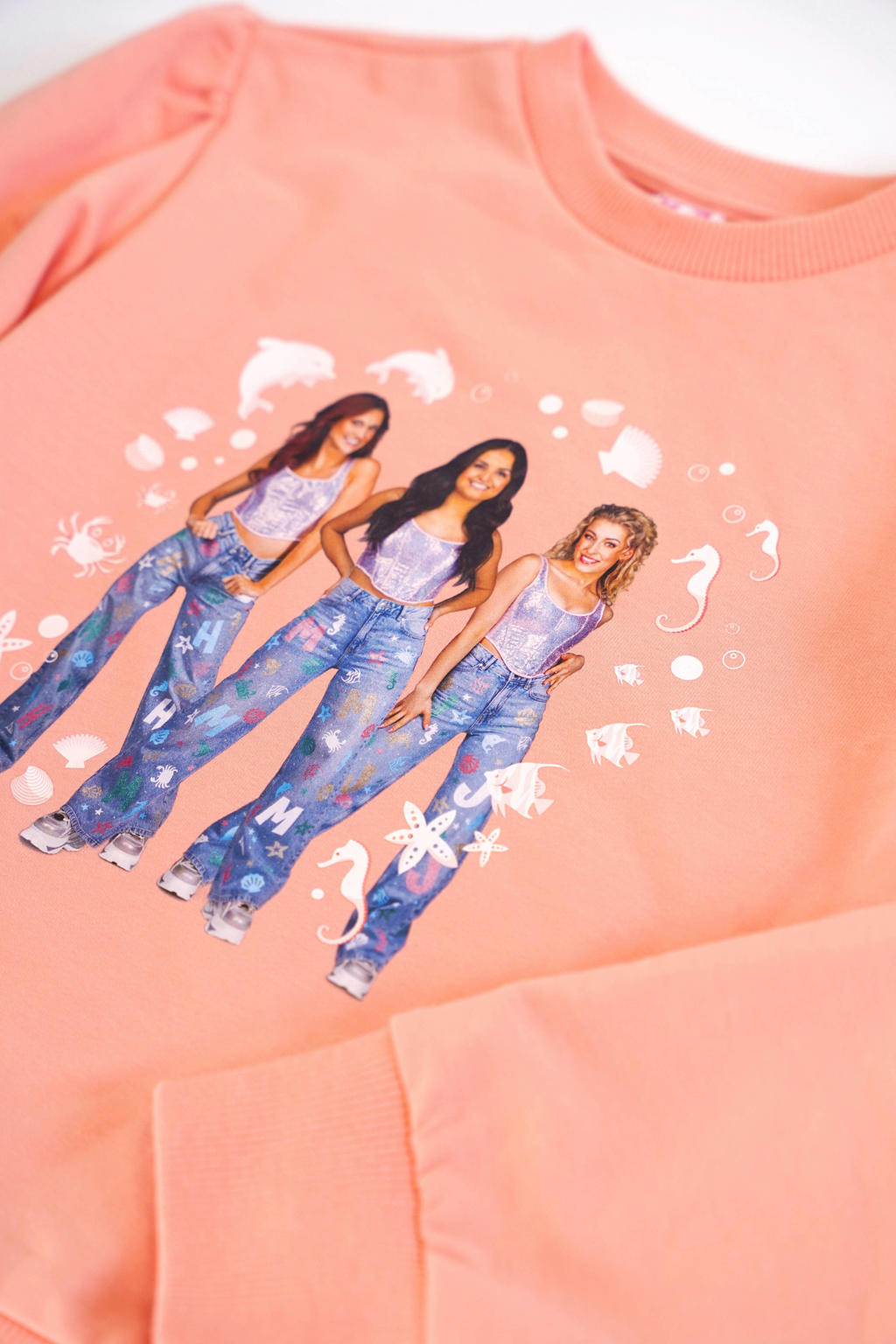 B.Nosy x K3 K3 sweater Scottie met printopdruk perzik | kleertjes.com