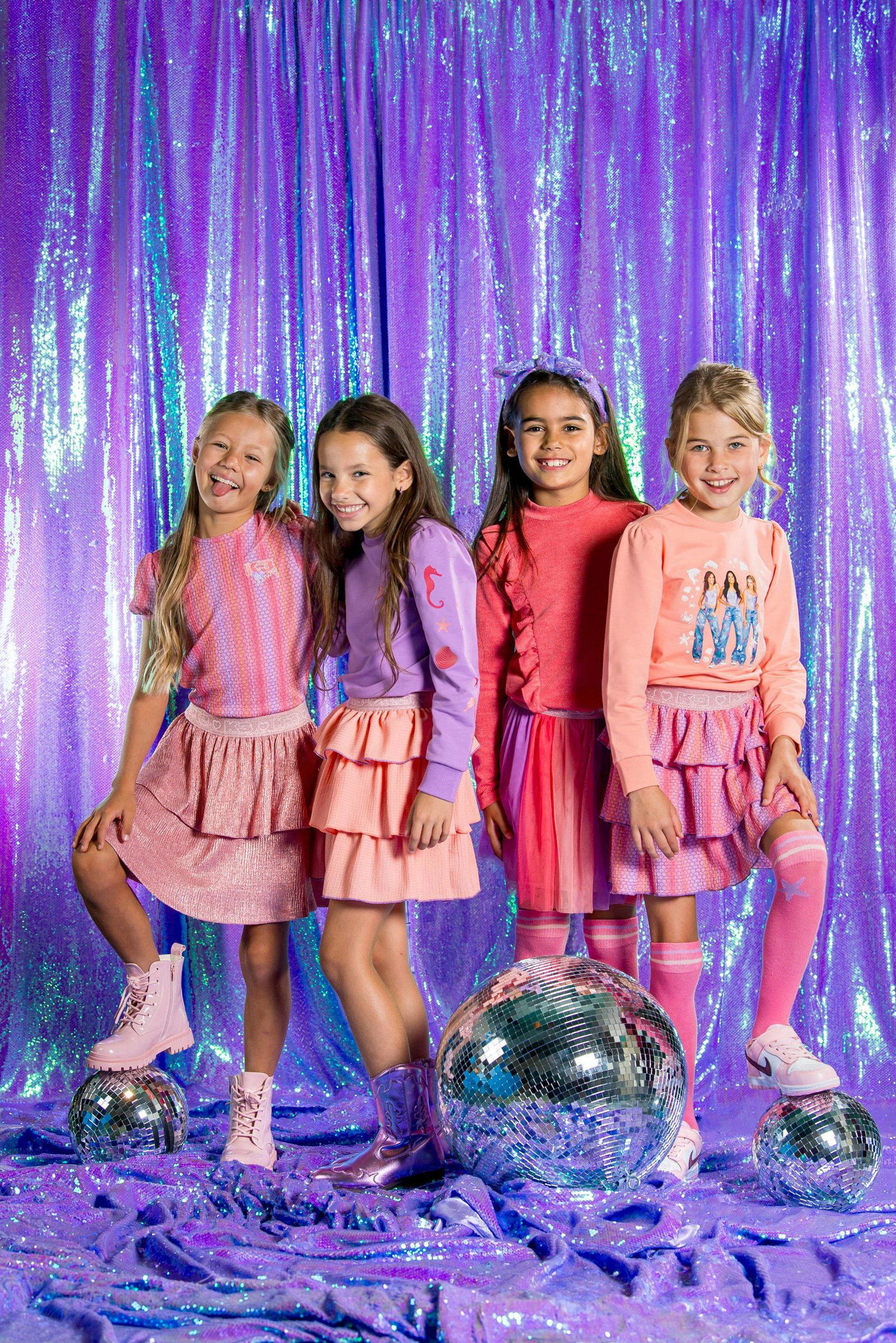 B.Nosy x K3 K3 sweater Scottie met printopdruk perzik | kleertjes.com