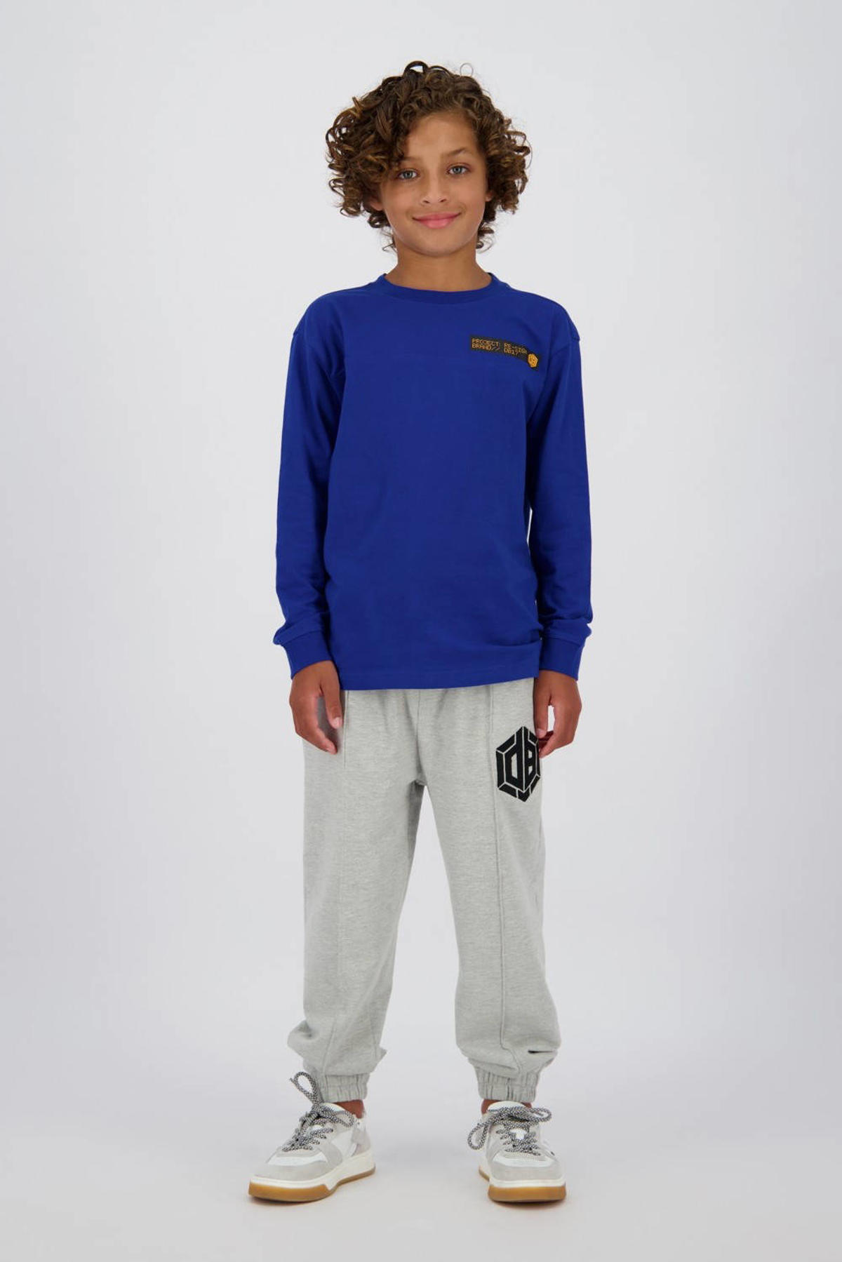 Vingino x Daley longsleeve Jetrod met backprint hardblauw | kleertjes.com