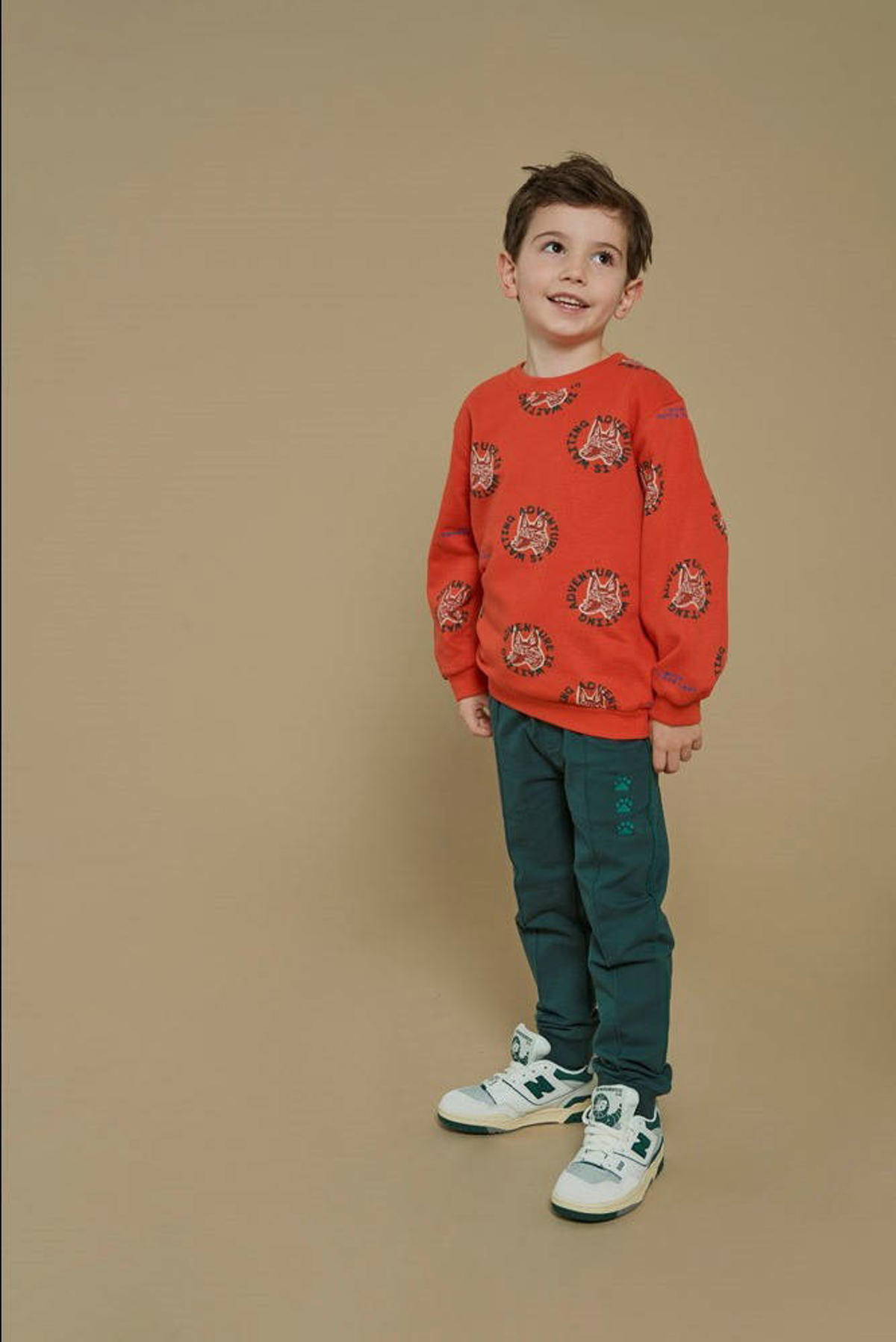 Sturdy sweater oranje Chasing trails | kleertjes.com